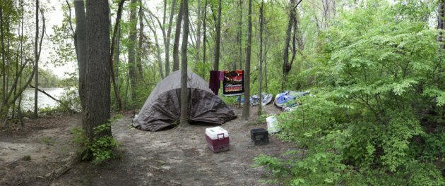 PHOTOS: Baltimore's homeless men make their own shelters from doors and ...
