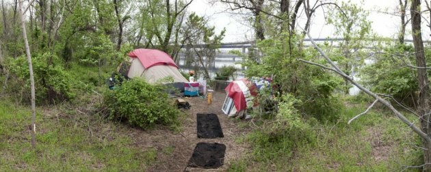 PHOTOS: Baltimore's homeless men make their own shelters from doors and ...