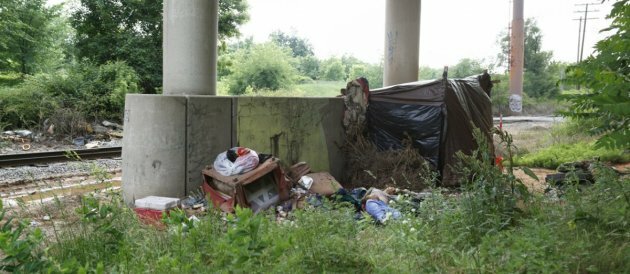 PHOTOS: Baltimore's homeless men make their own shelters from doors and ...