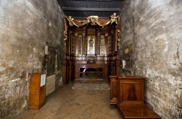 Monks turn to the internet to restore cell used by St Francis of Assisi