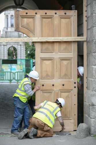 Meet the team who installed the fixed Trinity College Front Gate