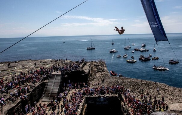 10 of our favourite pictures from today's cliff diving event on Inis Mór