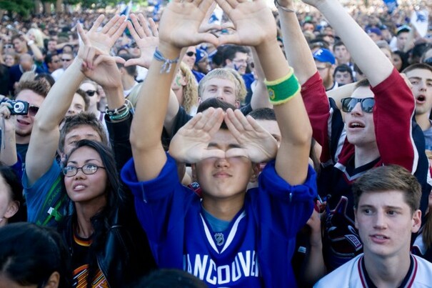 Gallery: Riots in Vancouver after hockey team thrashed in Stanley Cup ...
