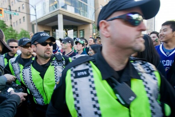 Gallery: Riots in Vancouver after hockey team thrashed in Stanley Cup ...