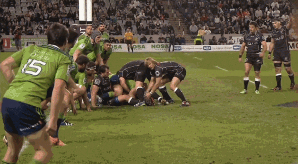 Rugby technique: Last-ditch tackle or punch the ball loose? · The42