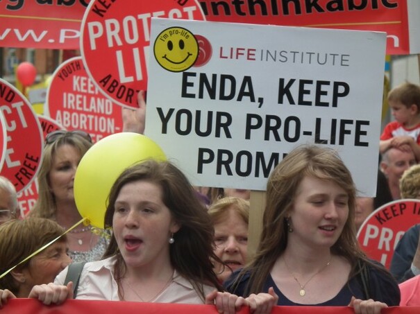 Gallery: Pro-Life and Pro-Choice groups march in Dublin · TheJournal.ie