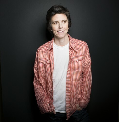 Comedian Tig Notaro performs set topless after getting heckled