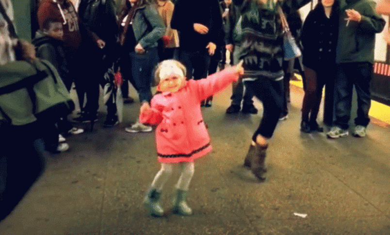 Little girl inspires joyous dance party in New York subway