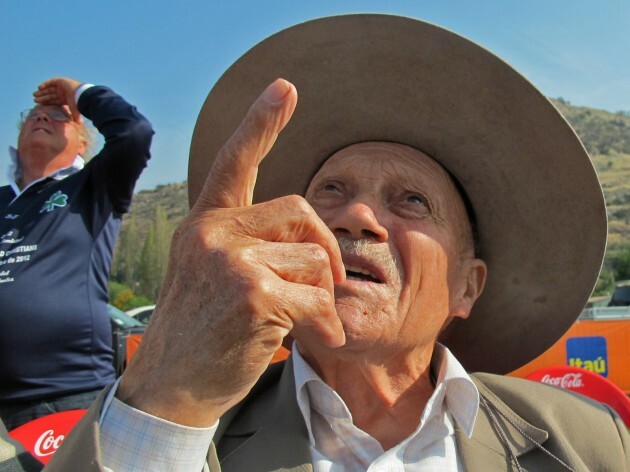 16 crash survivors were rescued after 72 days in the Andes ... They met ...