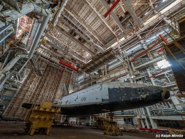 Russia's secret space shuttles have been sitting in plain sight for 22 ...