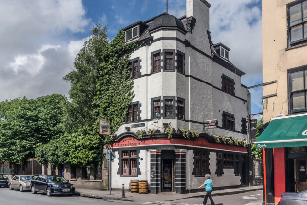 10 of the greatest Cork pubs that tourists (mostly) don't know about