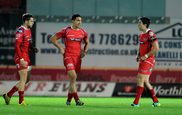 Regan King joined in back-line by his son as Scarlets continue winning run