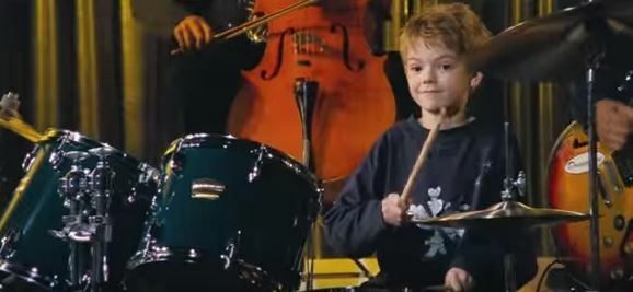 15 frankly preposterous things that happen in Love Actually