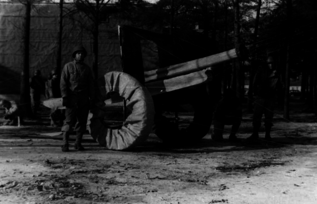 This 'Ghost Army' used phony inflatable tanks and weapons to dupe ...