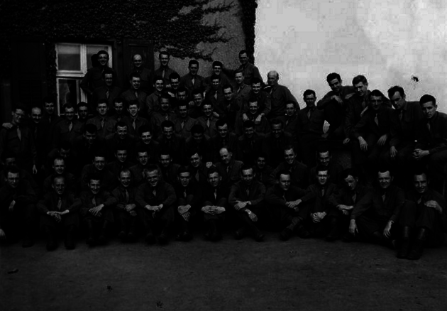 This 'Ghost Army' used phony inflatable tanks and weapons to dupe ...