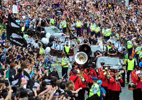 In pictures: Thousands turn out to celebrate the All Blacks' World Cup win
