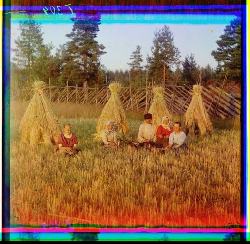 These colourised photos bring pre-communist era Russia to life