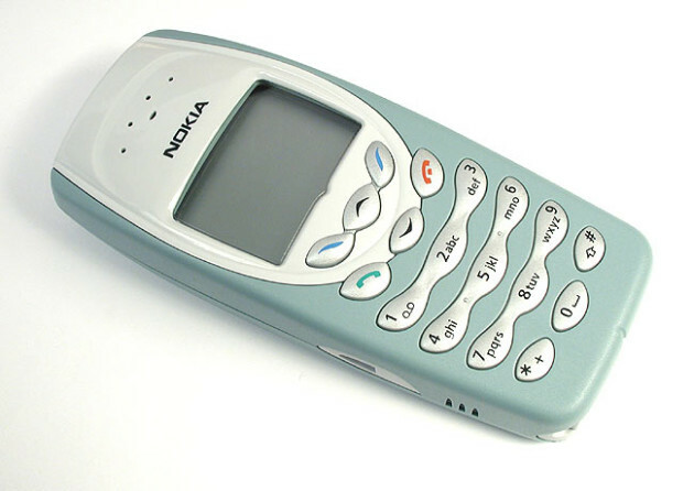 15 memories of early mobile phones kids today will never understand