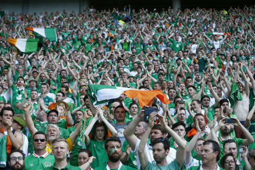 Irish soccer fans awarded City of Paris medal for their behaviour ...