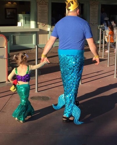 People are loving this dad dressed as a mermaid with his daughter in ...