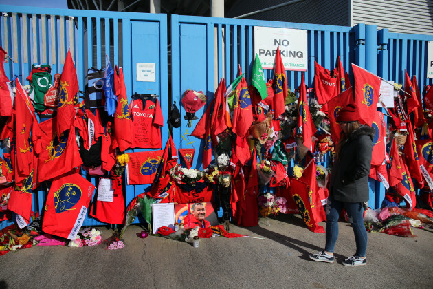 Up to 1,000 turn out to say farewell to Anthony Foley as his body is ...