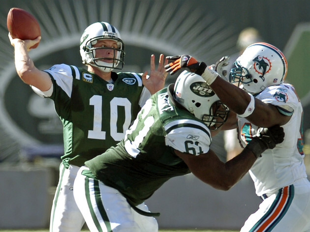 What happened to the 6 quarterbacks drafted before Tom Brady in the ...