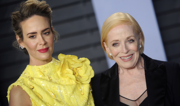 Sarah Paulson isn't here for criticism of the 32-year age gap between ... Sarah Paulson isn't here for criticism of the 32-year age gap between ...