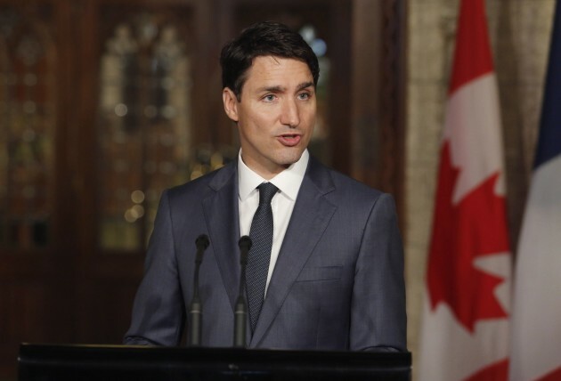 FactCheck: Did Justin Trudeau's eyebrow fall off during a press conference?