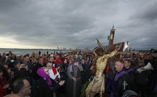 In pictures: Easter ceremonies begin around the world · TheJournal.ie