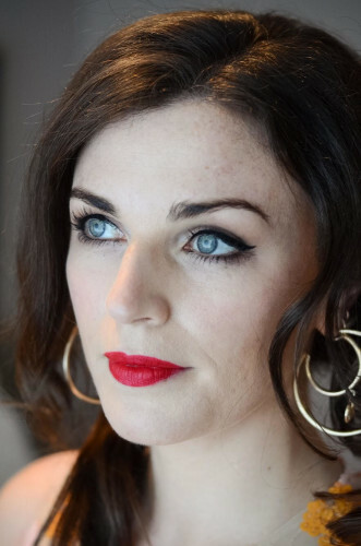 Aisling Bea's makeup artist runs through the look she wore meeting ...