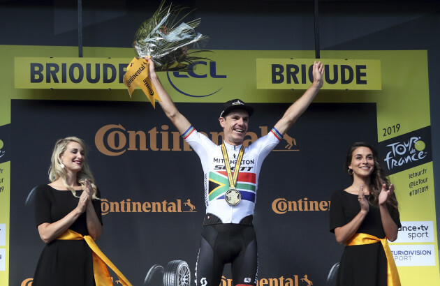 Nico Roche hangs on for sixth in blistering Tour de France stage