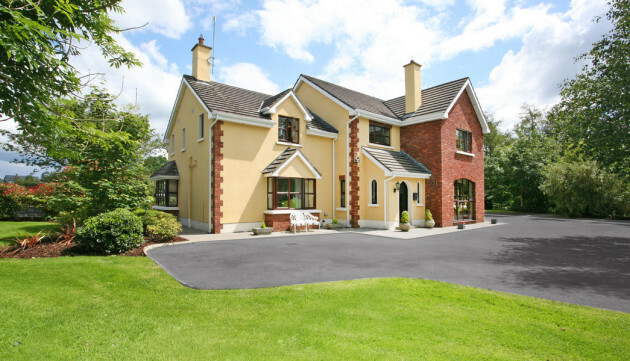 4 of a kind: Countryside homes with heaps of space outside