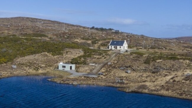 Picture perfect: Live a life of tranquillity at this lakeside cottage ...