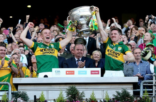 Joint captains are now banned from lifting GAA trophies together