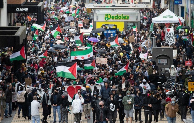 Thousands gather in peaceful rallies in solidarity with Palestine ...