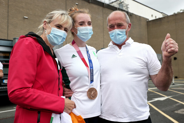 In pics: Emotional scenes as Ireland's Olympic rowing heroes return home
