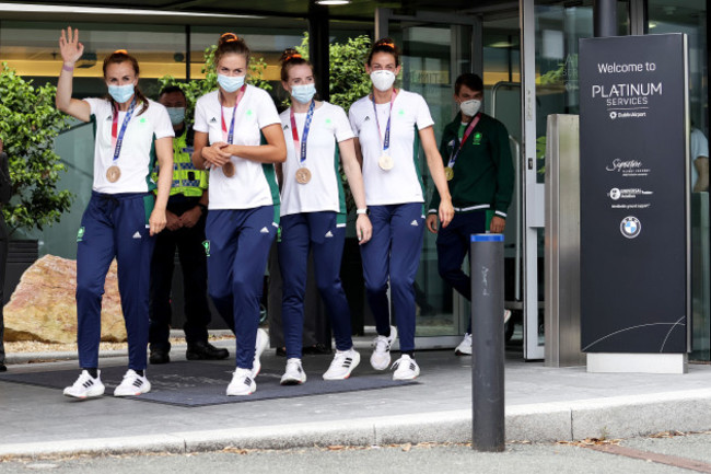 In pics: Emotional scenes as Ireland's Olympic rowing heroes return home