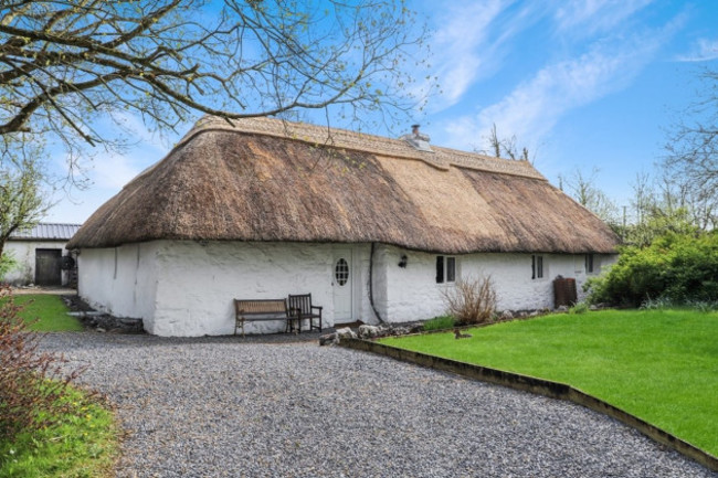 Countryside charm and tradition at this former hunting lodge in Galway ...