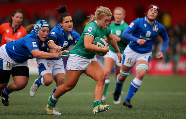Jones: Women's players facing 'tough decisions' around IRFU contract offers