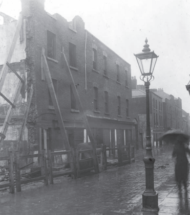 Extract: Life and death in a Dublin tenement - 'finding rent was a ...
