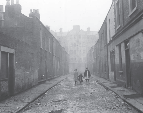 Extract: Life and death in a Dublin tenement - 'finding rent was a ...