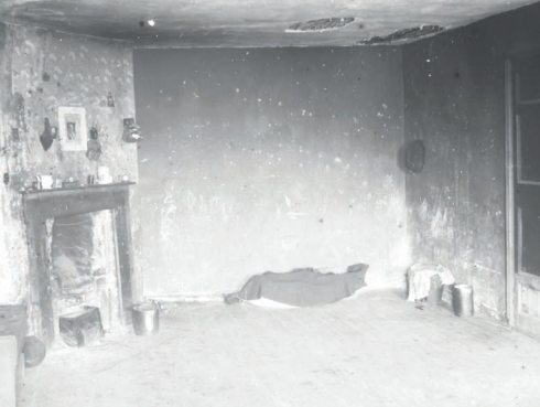 Extract: Life and death in a Dublin tenement - 'finding rent was a ...