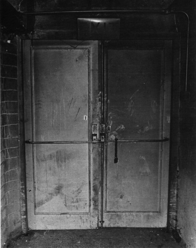 Which exit doors did the Stardust tribunal say were locked?