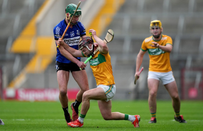 Late burst sees Sarsfields defeat Feakle to reach Munster hurling final