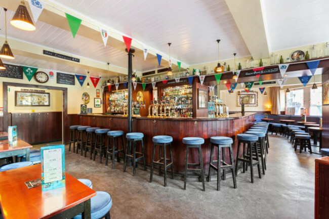 Famous Dublin city centre pub goes on sale with €4.25 million price tag