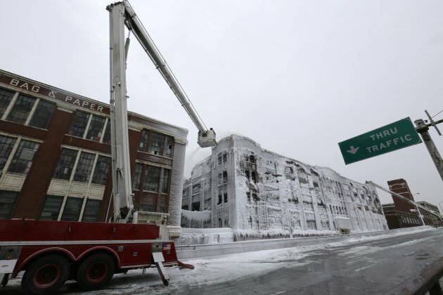 Photos: Firefighters battle blaze at freezing Chicago warehouse