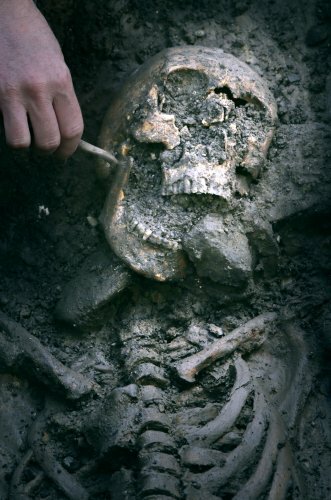 PICTURES: Remains of medieval knight found in Edinburgh car park