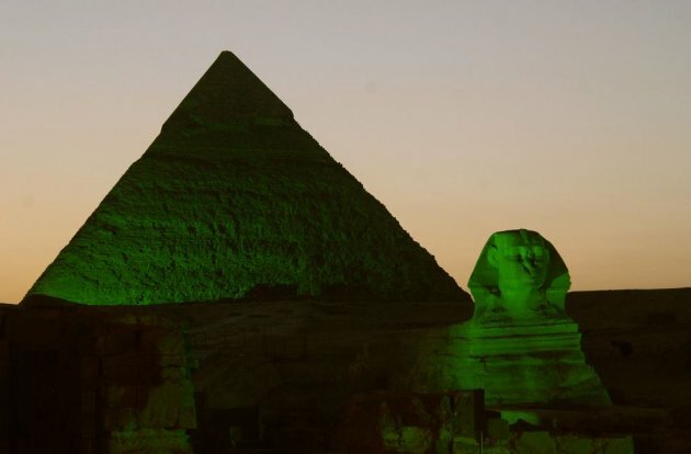 From Niagara Falls to the pyramids, landmarks go green for Patrick's Day