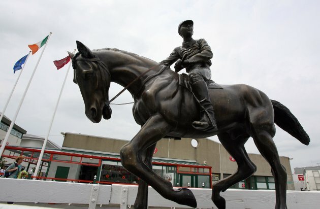 10 of the best sporting statues to visit in Ireland · The 42